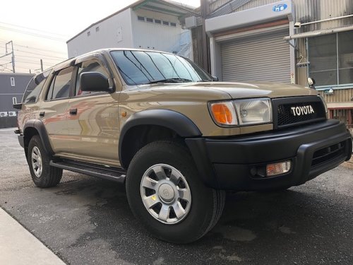 ★トヨタ ハイラックスサーフをベージュ（4V6）にて全塗装をしました | 全塗装専門工場ボーラーズ